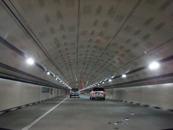 TOP 10 Cele mai deosebite TUNELURI din lume! GALERIE FOTO + VIDEO ...